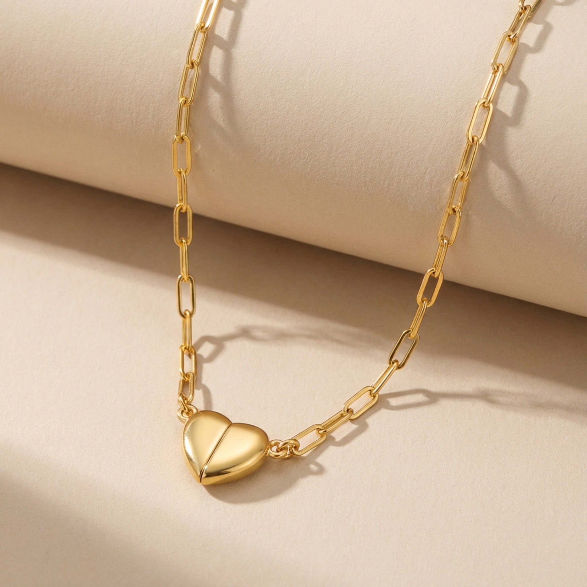 Magnetic Heart Necklace – Purriva